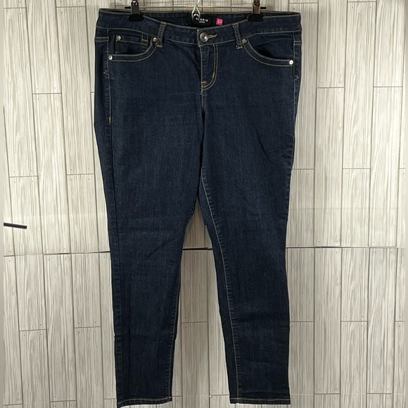 torrid | Jeans | Torrid Denim Stretchy Jeans | Poshmark
